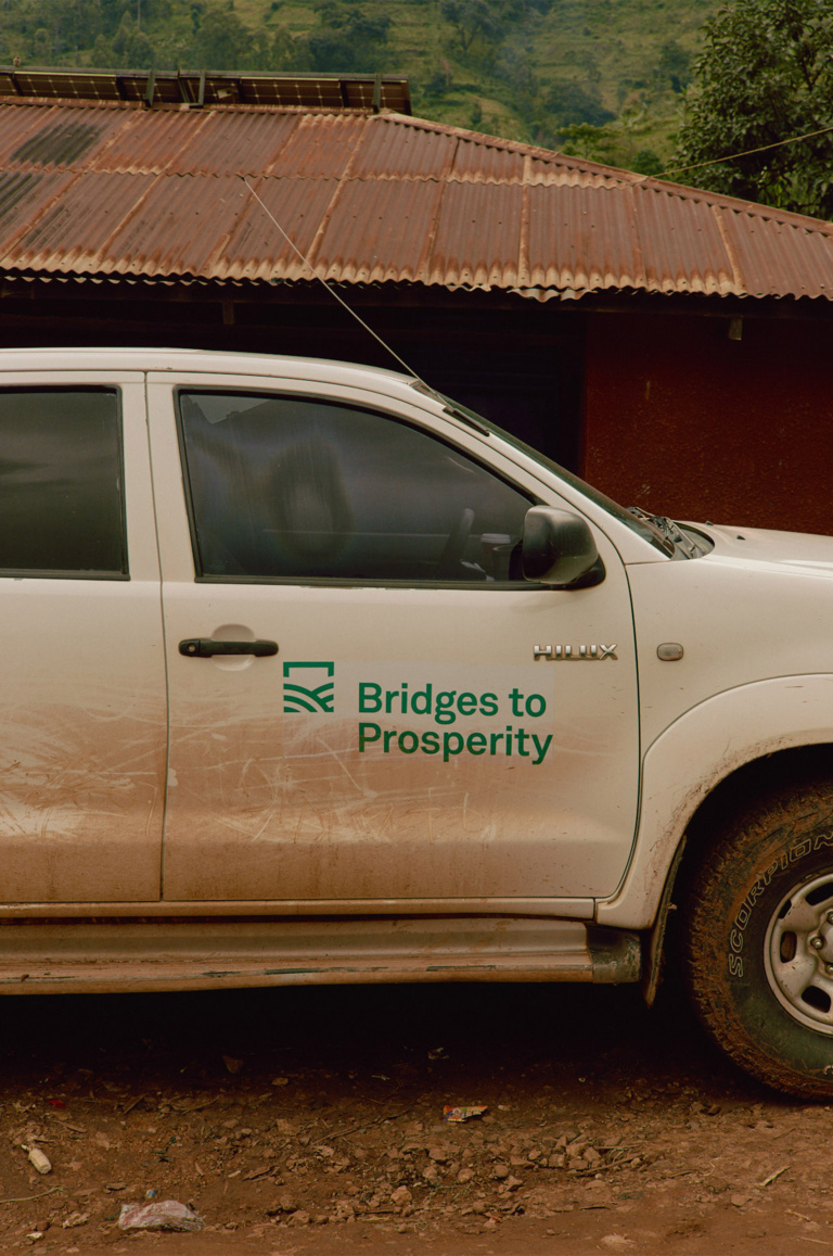 Bridges to Prosperity - Mast